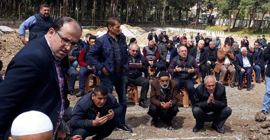 GAZETECİ GÖKHAN ŞAHİN BABASINI TOPRAĞA VERDİ