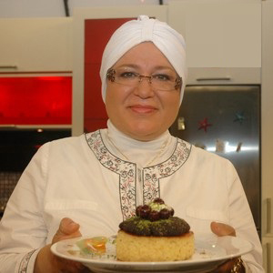 EMİNE BEDER K.MARAŞ PİAZZA'DA, YÖRESEL YEMEKLERİ YARIŞTIRACAK